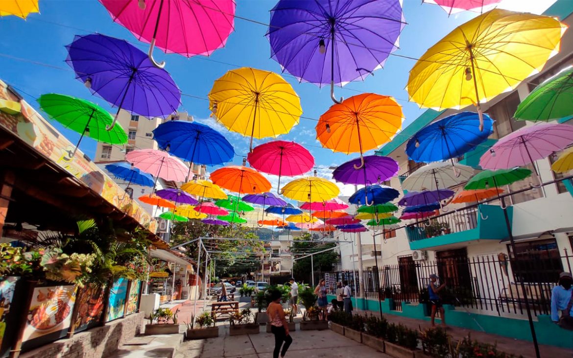 Comerciantes engalanan El Rodadero para potenciarlo como atractivo ...