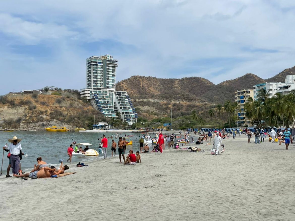 El Rodadero sigue siendo la playa más apetecida por los turistas ...