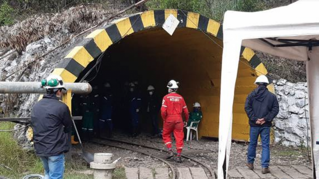 Sube a 13 el número de muertos por explosión en mina en Boyacá - Santa ...