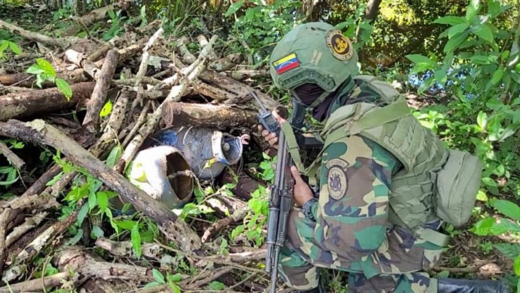 Militares venezolanos detectan 200 kilos de explosivos en frontera con ...