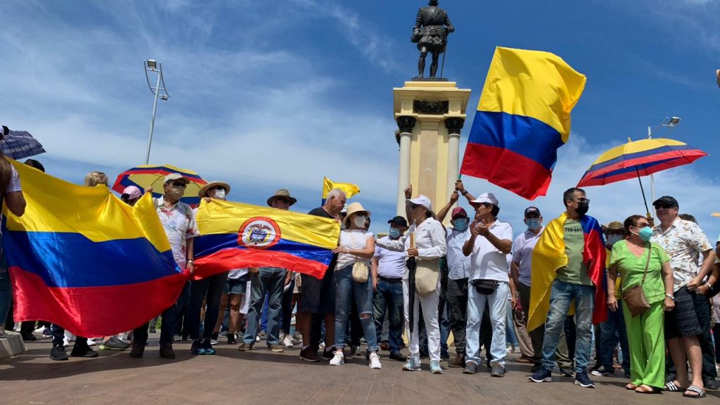 Santa Marta se une a la marcha en contra de las reformas de Gustavo ...
