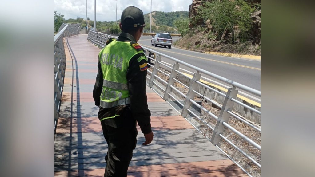 Policía realiza brigadas de vigilancia en el sendero peatonal del Ziruma - Santa Marta Al Día