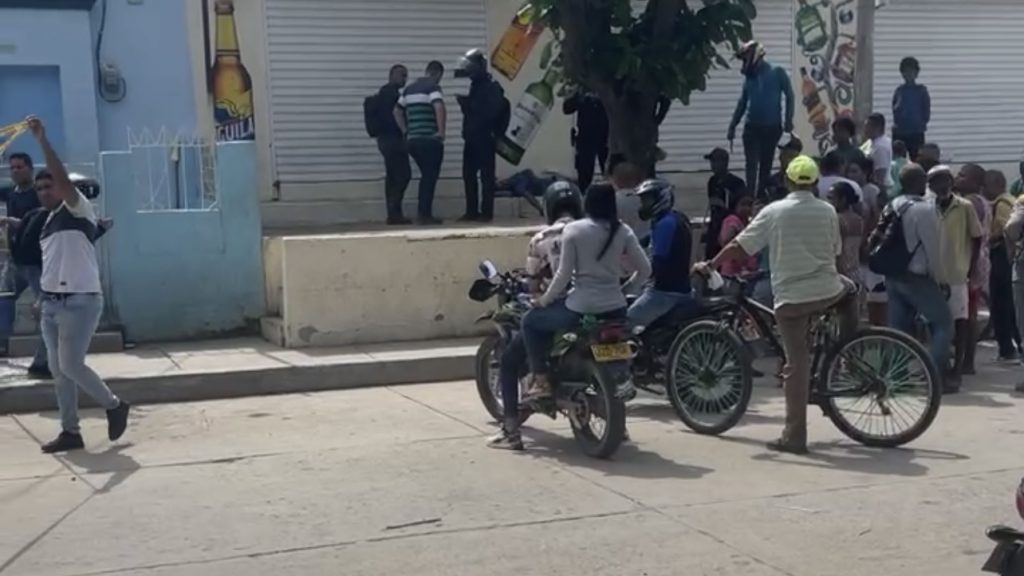 Asesinan a un hombre cuando dormía afuera de un billar en Pescaito ... Asesinan a un hombre cuando dormía afuera de un billar en Pescaito ...