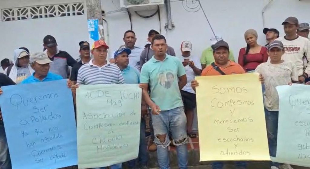 Campesinos de La Bianca protestan por presunto desalojo y piden ...